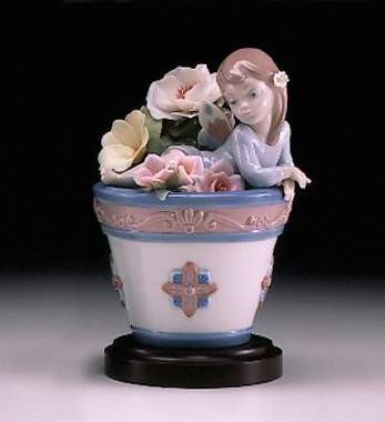 Lladro Butterfly Fantasy 1846 Porcelain Figurine