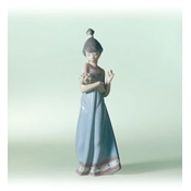 Spring Token by Lladro | Handcrafted Spanish Porcelain Art - 5604.