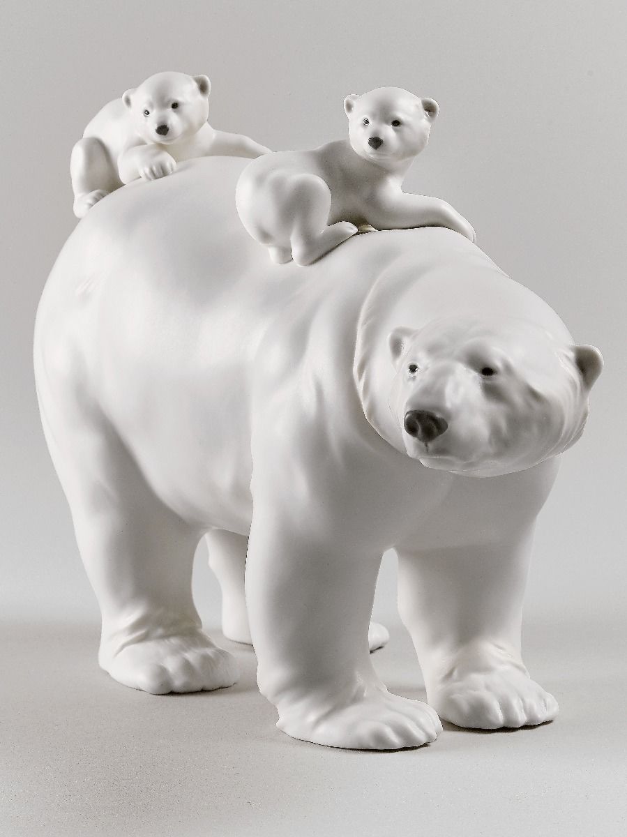 Lladro Mummy Bear and Babies 01009290 Porcelain Figurine
