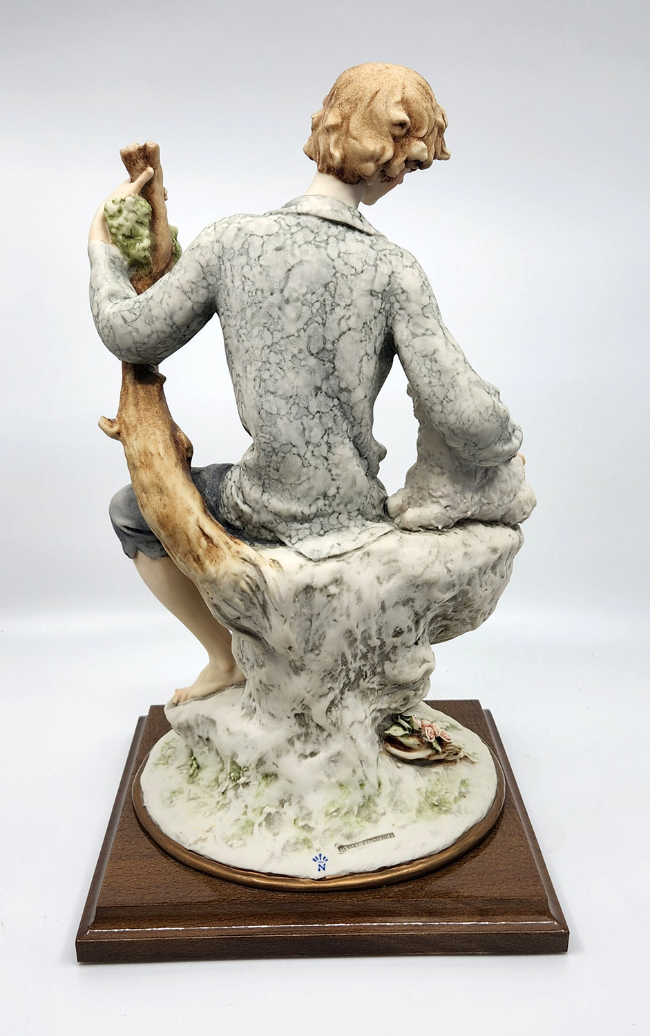 Giuseppe Armani Shepherd With Sheep 125C Open Edition Sculpture.