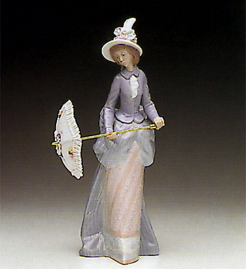Lladro Feathered Hat On The Avenue 1990-94 5686G Porcelain Figurine