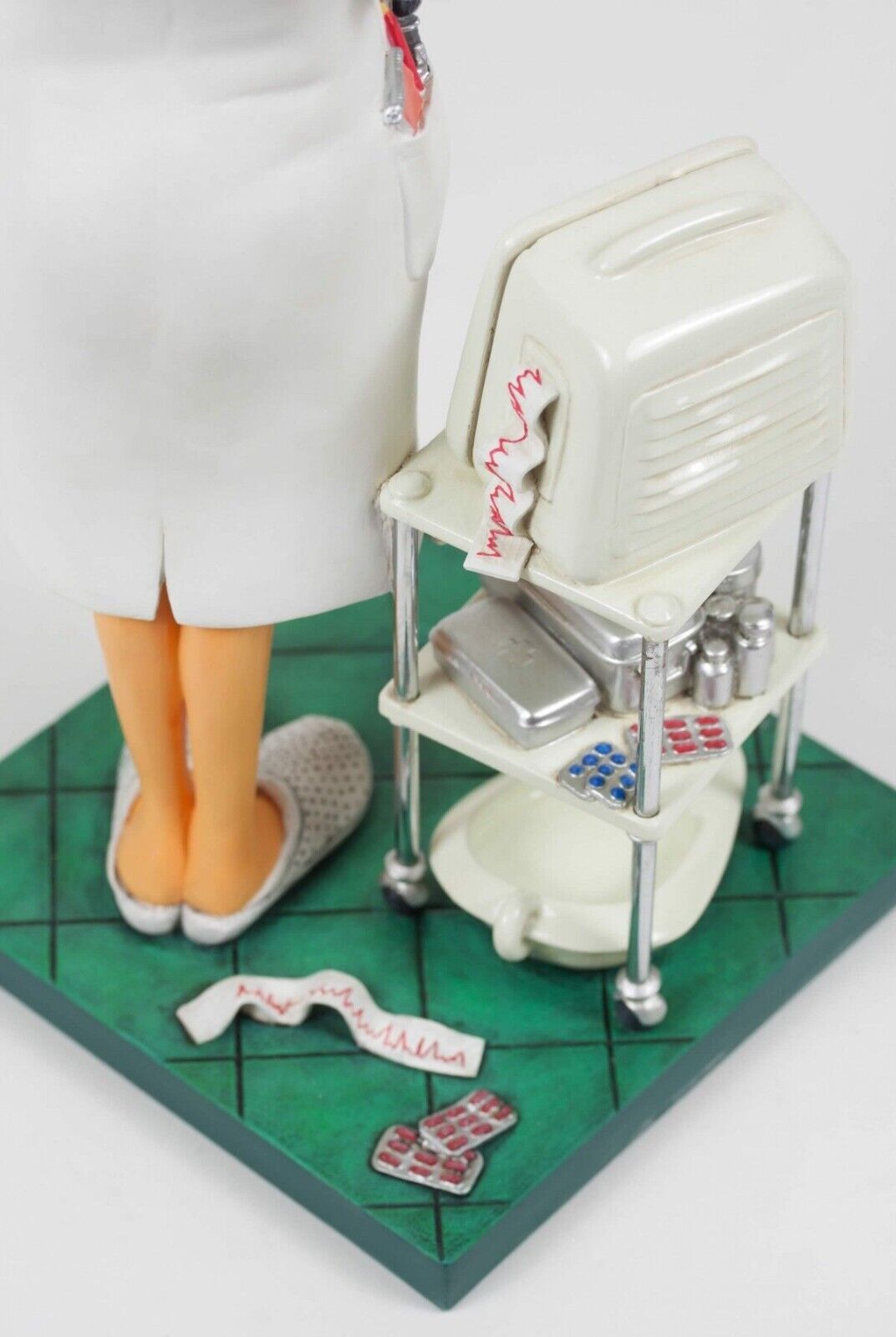 Guillermo Forchino Madam Doctor 1/2 Scale Comical Art Figurines