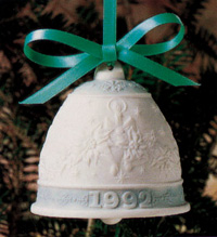 Lladro Christmas Bell 1992 5913 Porcelain Figurine